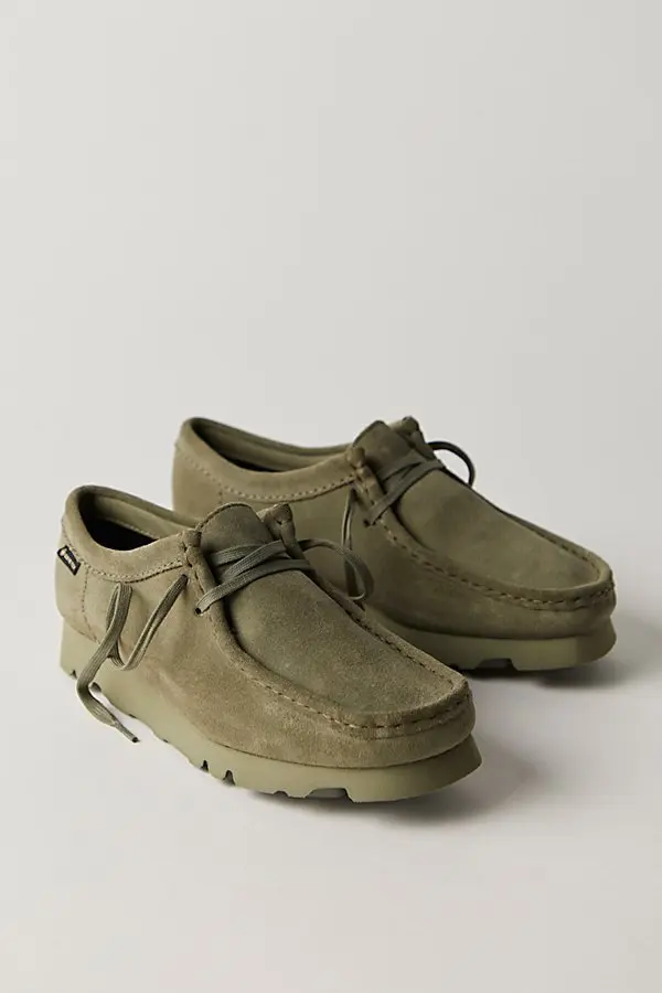 Clarks Wallabee Gtx Slip-On Moccasins In Khaki/Green Suede - 70